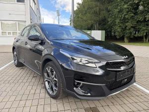 Black Kia XCeed 2022 in Marijampole, with an engine capacity of 1.58 L and mileage of 93 thousand km for 17600 €, photo 15 on AUTOMOTO.COM.LV
