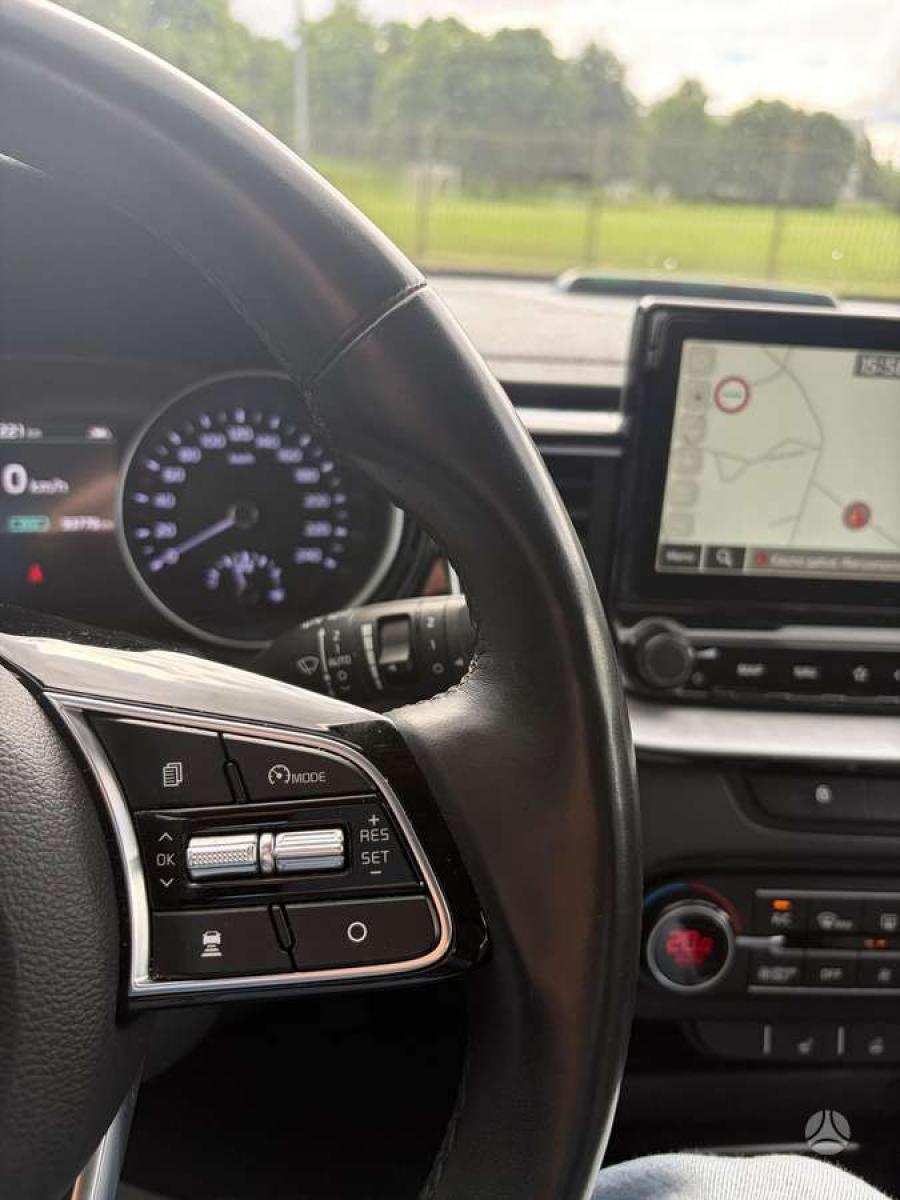 Black Kia XCeed 2022 in Marijampole, with an engine capacity of 1.58 L and mileage of 93 thousand km for 17600 €, photo 21 on AUTOMOTO.COM.LV