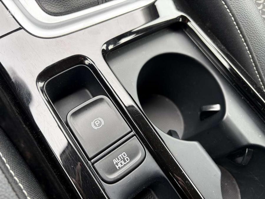 Black Kia XCeed 2022 in Marijampole, with an engine capacity of 1.58 L and mileage of 93 thousand km for 17600 €, photo 28 on AUTOMOTO.COM.LV