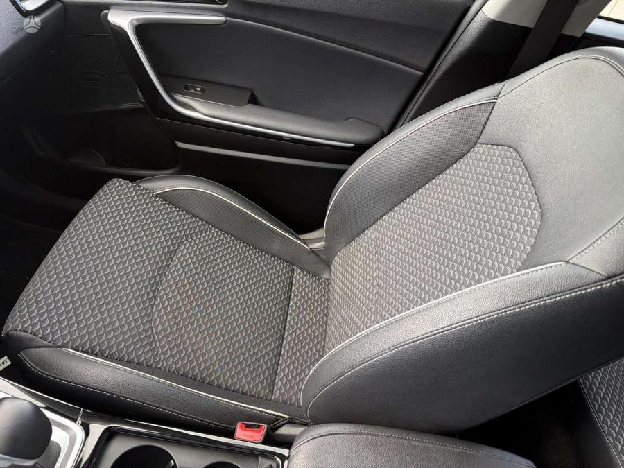 Black Kia XCeed 2022 in Marijampole, with an engine capacity of 1.58 L and mileage of 93 thousand km for 17600 €, photo 30 on AUTOMOTO.COM.LV
