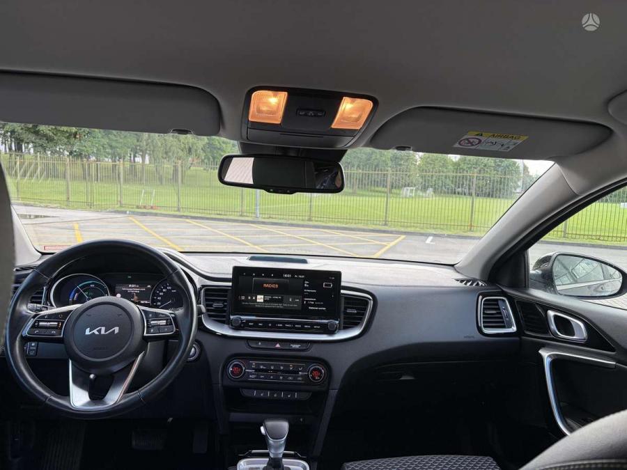 Black Kia XCeed 2022 in Marijampole, with an engine capacity of 1.58 L and mileage of 93 thousand km for 17600 €, photo 31 on AUTOMOTO.COM.LV