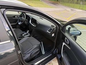 Black Kia XCeed 2022 in Marijampole, with an engine capacity of 1.58 L and mileage of 93 thousand km for 17600 €, photo 35 on AUTOMOTO.COM.LV