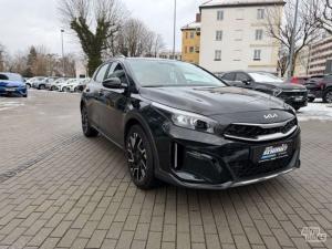 Black Kia XCeed 2025 in Kaunas, with an engine capacity of 1.40 L and mileage of 19 thousand km for 27972 €, photo 4 on AUTOMOTO.COM.LV