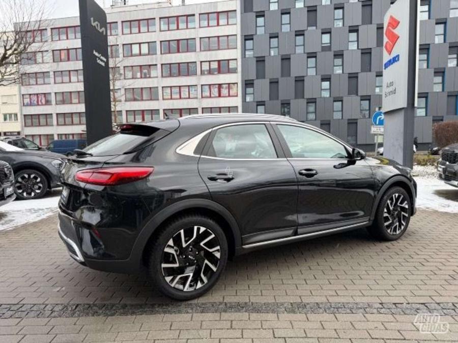 Black Kia XCeed 2025 in Kaunas, with an engine capacity of 1.40 L and mileage of 19 thousand km for 27972 €, photo 6 on AUTOMOTO.COM.LV