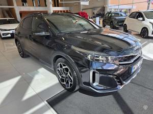 Черный Киа XCeed 2023 в Каунас, объемом двигателя 1.50 л и пробегом 33 тыс. км за 24990 €, фото  на AUTOMOTO.COM.LV