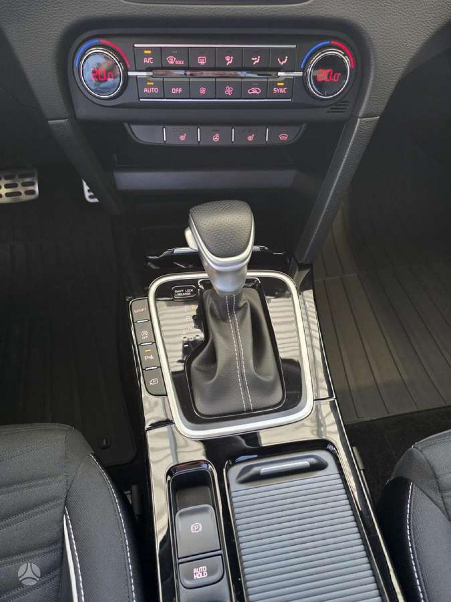 Black Kia XCeed 2023 in Kaunas, with an engine capacity of 1.50 L and mileage of 33 thousand km for 24990 €, photo 7 on AUTOMOTO.COM.LV