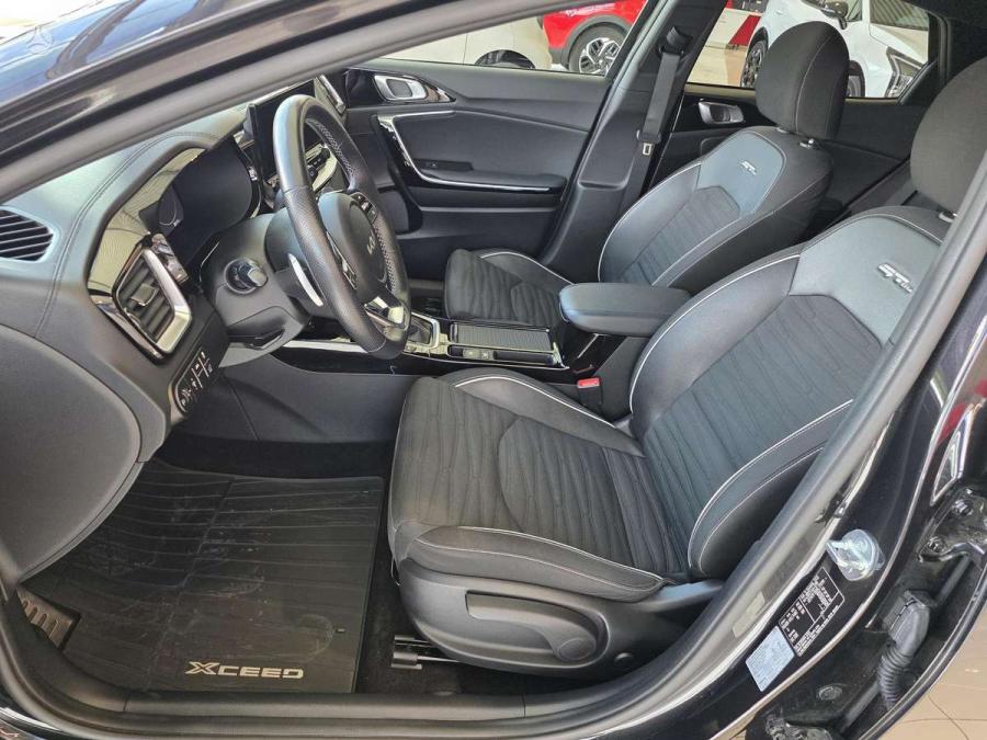 Black Kia XCeed 2023 in Kaunas, with an engine capacity of 1.50 L and mileage of 33 thousand km for 24990 €, photo 15 on AUTOMOTO.COM.LV