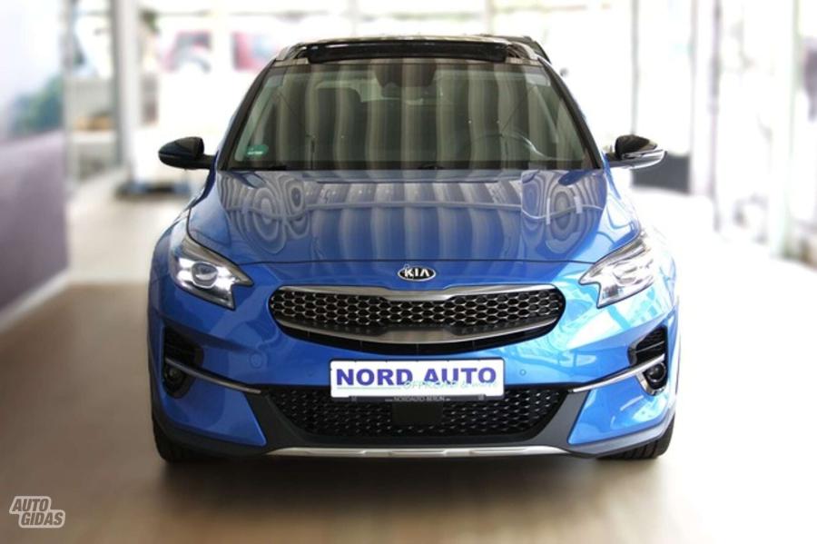 Blue Kia XCeed 2020 in Kaunas, with an engine capacity of 1.60 L and mileage of 60 thousand km for 22369 €, photo 2 on AUTOMOTO.COM.LV