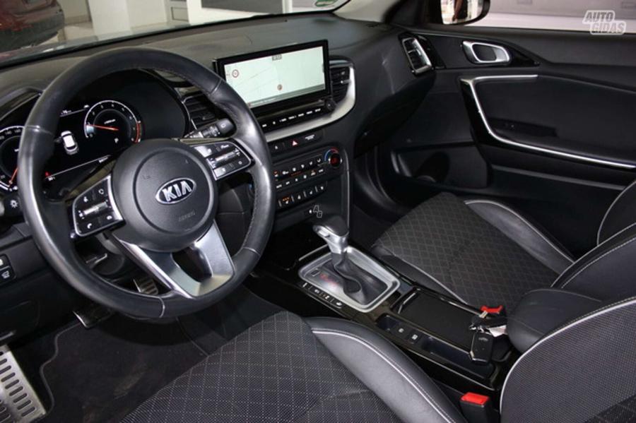 Blue Kia XCeed 2020 in Kaunas, with an engine capacity of 1.60 L and mileage of 60 thousand km for 22369 €, photo 11 on AUTOMOTO.COM.LV