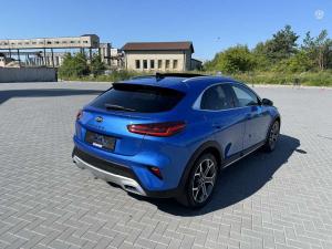 Blue Kia XCeed 2020 in Telschi, with an engine capacity of 1.60 L and mileage of 157 thousand km for 11800 €, photo 6 on AUTOMOTO.COM.LV