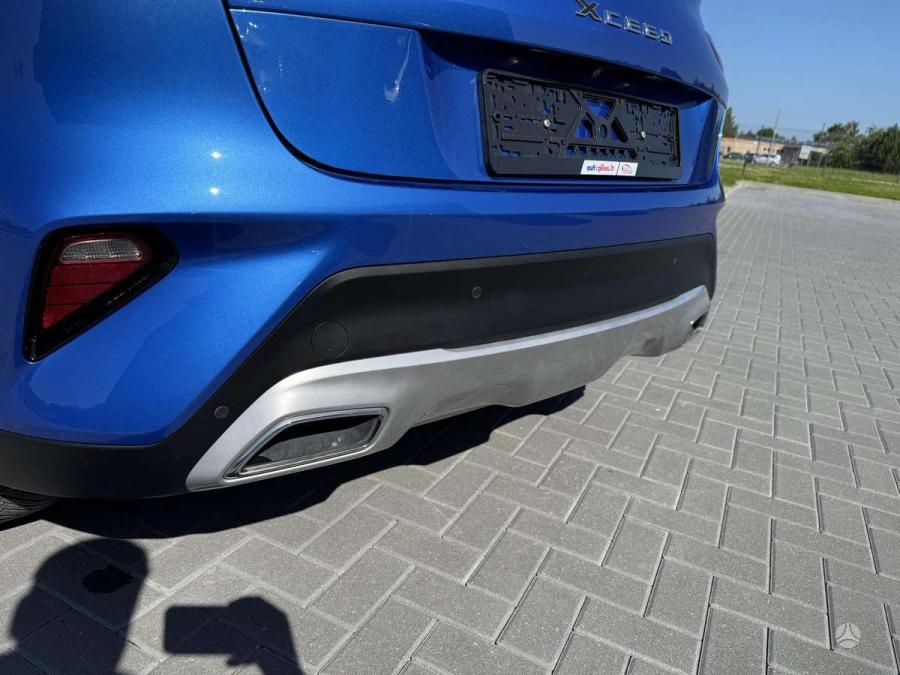 Blue Kia XCeed 2020 in Telschi, with an engine capacity of 1.60 L and mileage of 157 thousand km for 11800 €, photo 18 on AUTOMOTO.COM.LV