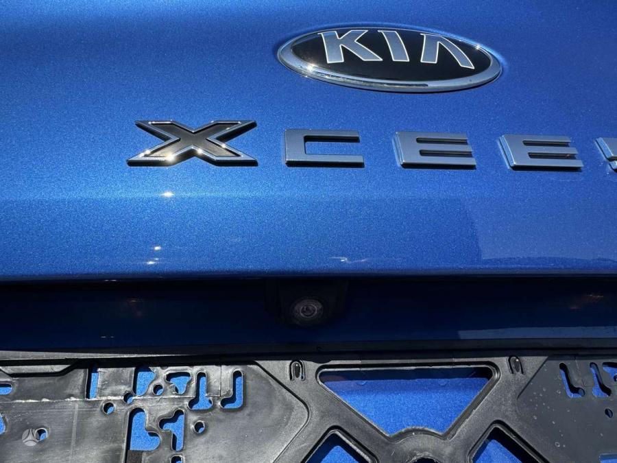 Blue Kia XCeed 2020 in Telschi, with an engine capacity of 1.60 L and mileage of 157 thousand km for 11800 €, photo 19 on AUTOMOTO.COM.LV