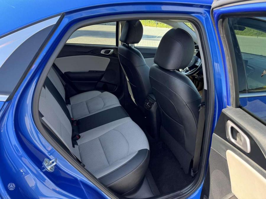 Blue Kia XCeed 2020 in Telschi, with an engine capacity of 1.60 L and mileage of 157 thousand km for 11800 €, photo 29 on AUTOMOTO.COM.LV