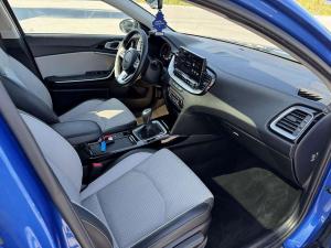 Blue Kia XCeed 2020 in Telschi, with an engine capacity of 1.60 L and mileage of 157 thousand km for 11800 €, photo 31 on AUTOMOTO.COM.LV
