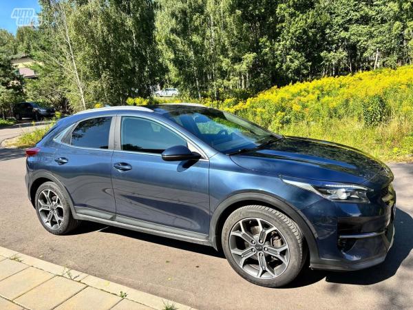 Синий Киа XCeed 2021 в Вильнюс, объемом двигателя 1.50 л и пробегом 81 тыс. км за 17200 €, фото 2 на AUTOMOTO.COM.LV
