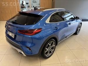 Синий Киа XCeed 2021 в Рига, объемом двигателя 1.60 л и пробегом 127 тыс. км за 15500 €, фото 5 на AUTOMOTO.COM.LV