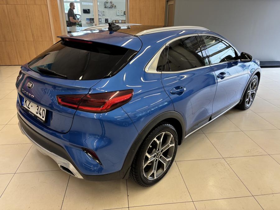 Blue Kia XCeed 2021 in Riga, with an engine capacity of 1.60 L and mileage of 127 thousand km for 15500 €, photo 4 on AUTOMOTO.COM.LV