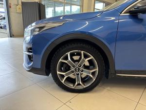 Blue Kia XCeed 2021 in Riga, with an engine capacity of 1.60 L and mileage of 127 thousand km for 15500 €, photo 5 on AUTOMOTO.COM.LV