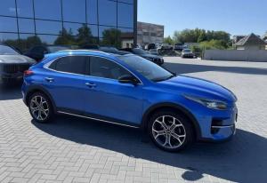 Blue Kia XCeed 2020 in Telschi, with an engine capacity of 1.60 L and mileage of 156 thousand km for 11790 €, photo 3 on AUTOMOTO.COM.LV
