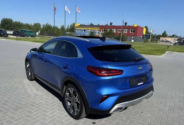 Blue Kia XCeed 2020 in Telschi, with an engine capacity of 1.60 L and mileage of 156 thousand km for 11790 €, photo 7 on AUTOMOTO.COM.LV
