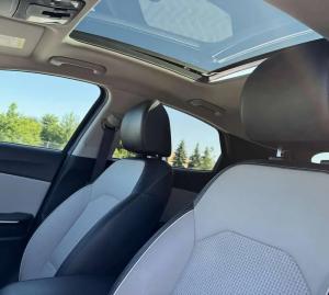 Blue Kia XCeed 2020 in Telschi, with an engine capacity of 1.60 L and mileage of 156 thousand km for 11790 €, photo 13 on AUTOMOTO.COM.LV