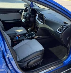 Blue Kia XCeed 2020 in Telschi, with an engine capacity of 1.60 L and mileage of 156 thousand km for 11790 €, photo 23 on AUTOMOTO.COM.LV