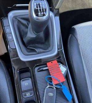 Blue Kia XCeed 2020 in Telschi, with an engine capacity of 1.60 L and mileage of 156 thousand km for 11790 €, photo 25 on AUTOMOTO.COM.LV