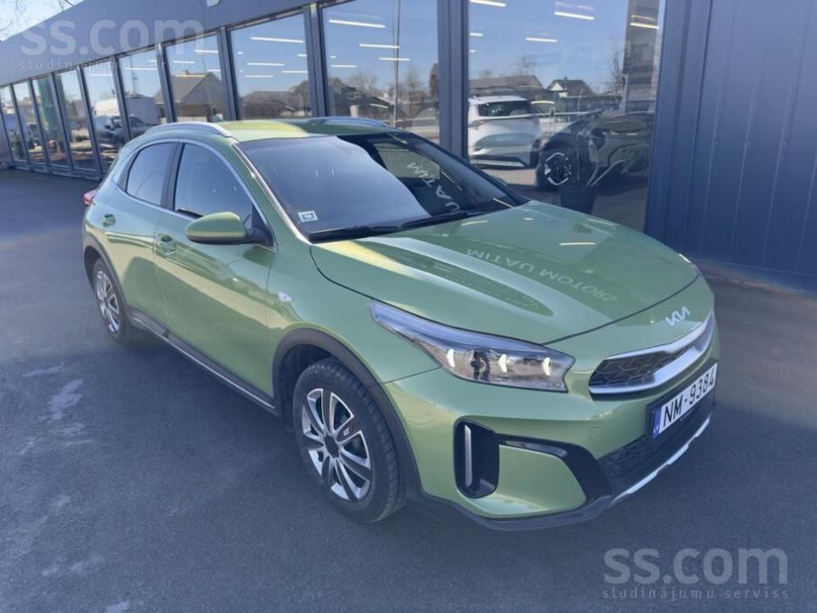 Green Kia XCeed 2023 in Jelgava, with an engine capacity of 1.50 L and mileage of 31 thousand km for 25500 €, photo 8 on AUTOMOTO.COM.LV