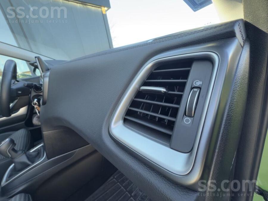 Green Kia XCeed 2023 in Jelgava, with an engine capacity of 1.50 L and mileage of 31 thousand km for 25500 €, photo 12 on AUTOMOTO.COM.LV