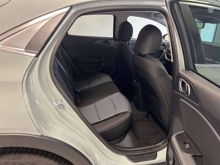 Green Kia XCeed 2026 in Vilnius, with an engine capacity of 1.60 L and mileage of 1 thousand km for 24690 €, photo 17 on AUTOMOTO.COM.LV