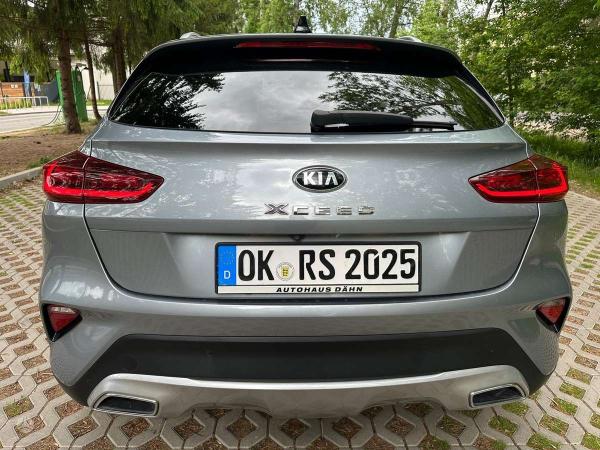 Grey Kia XCeed 2020 in Vilnius, with an engine capacity of 1.60 L and mileage of 234 thousand km for 12899 €, photo 7 on AUTOMOTO.COM.LV