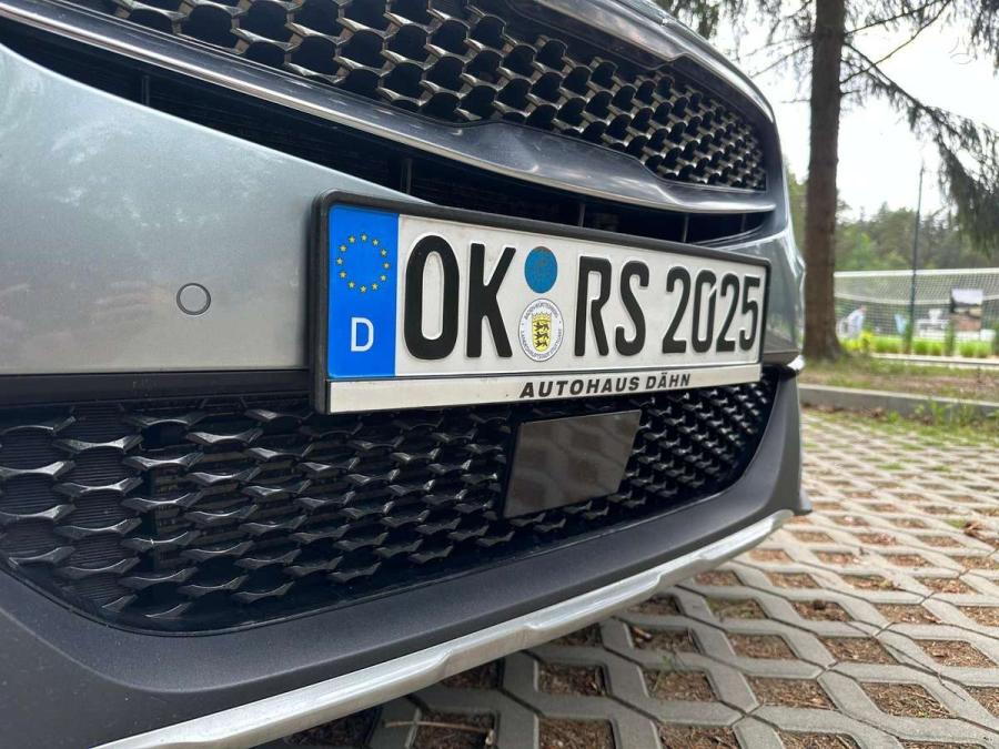 Grey Kia XCeed 2020 in Vilnius, with an engine capacity of 1.60 L and mileage of 234 thousand km for 12899 €, photo 14 on AUTOMOTO.COM.LV
