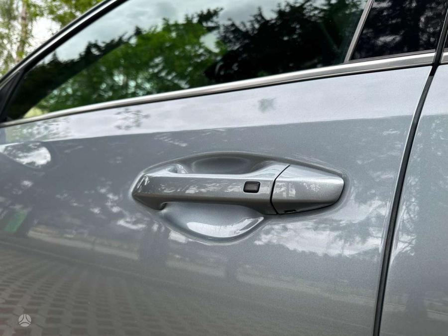 Grey Kia XCeed 2020 in Vilnius, with an engine capacity of 1.60 L and mileage of 234 thousand km for 12899 €, photo 17 on AUTOMOTO.COM.LV
