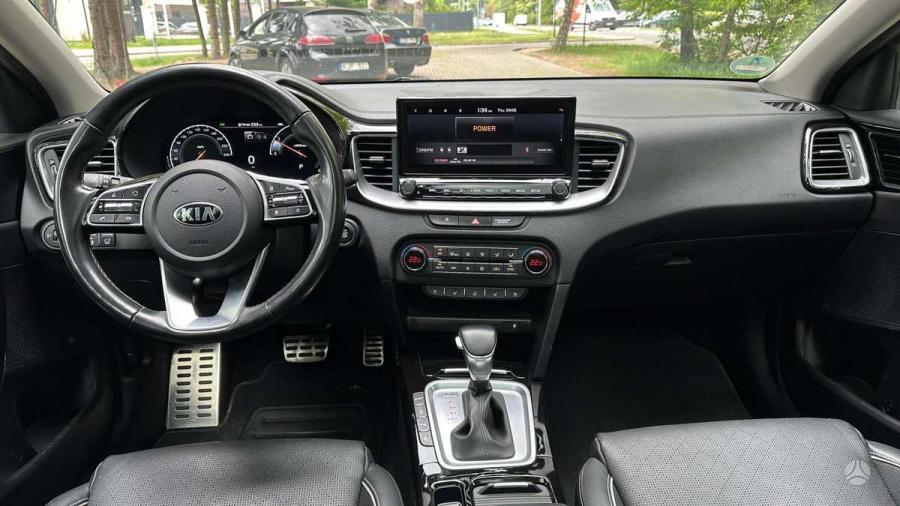 Grey Kia XCeed 2020 in Vilnius, with an engine capacity of 1.60 L and mileage of 234 thousand km for 12899 €, photo 24 on AUTOMOTO.COM.LV