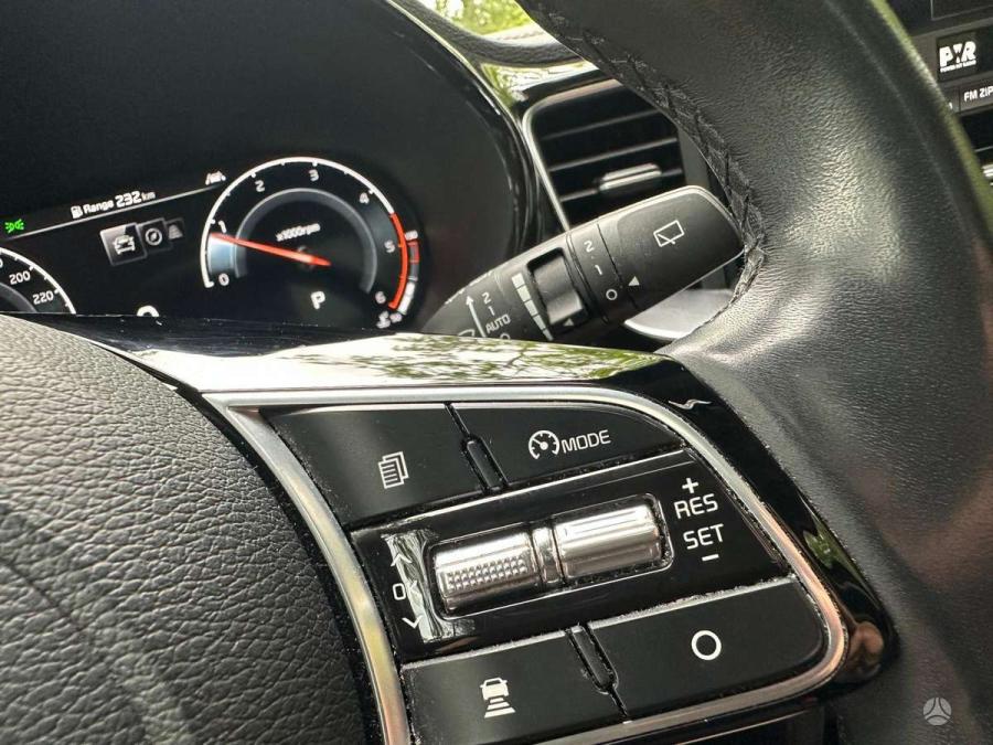 Grey Kia XCeed 2020 in Vilnius, with an engine capacity of 1.60 L and mileage of 234 thousand km for 12899 €, photo 27 on AUTOMOTO.COM.LV