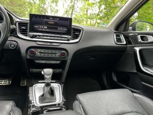 Grey Kia XCeed 2020 in Vilnius, with an engine capacity of 1.60 L and mileage of 234 thousand km for 12899 €, photo 28 on AUTOMOTO.COM.LV