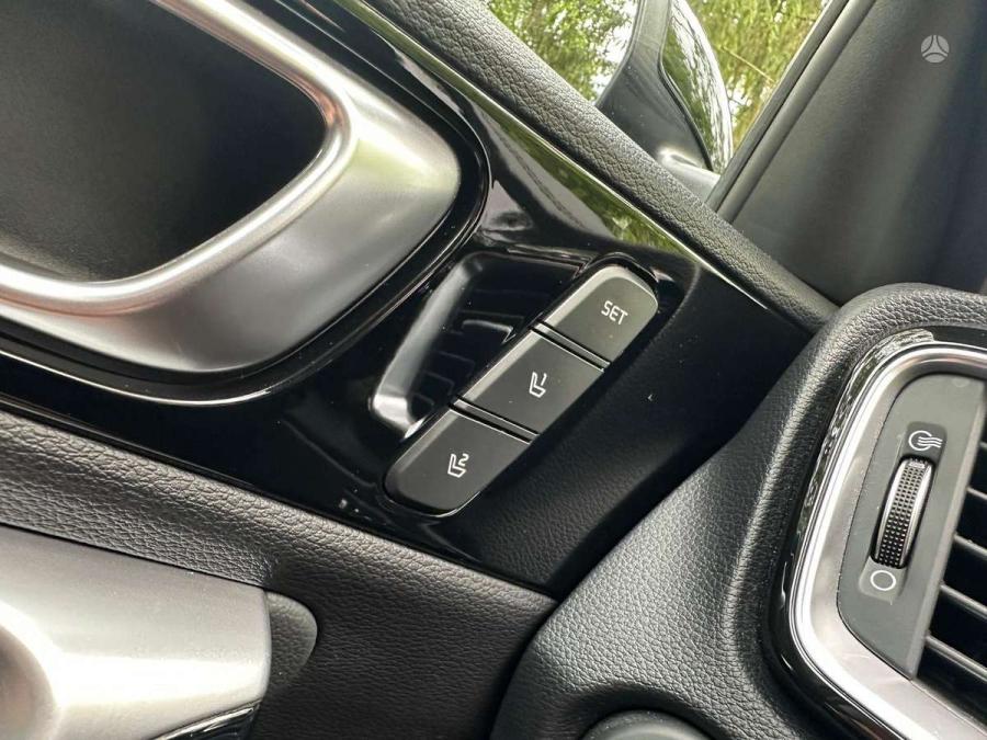 Grey Kia XCeed 2020 in Vilnius, with an engine capacity of 1.60 L and mileage of 234 thousand km for 12899 €, photo 35 on AUTOMOTO.COM.LV