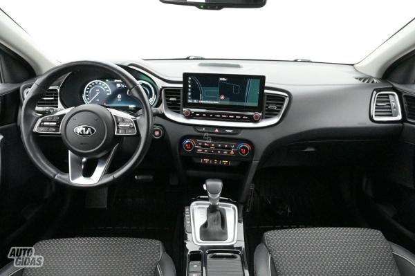 Grey Kia XCeed 2021 in Kaunas, with an engine capacity of 0.00 L and mileage of 62 thousand km for 23539 €, photo 6 on AUTOMOTO.COM.LV