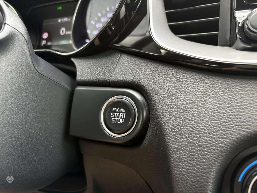 Grey Kia XCeed 2021 in Vilnius, with an engine capacity of 1.58 L and mileage of 109 thousand km for 16999 €, photo 17 on AUTOMOTO.COM.LV