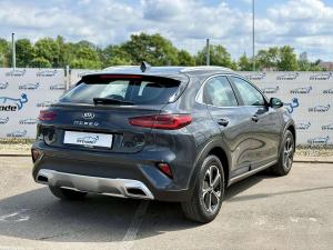 Grey Kia XCeed 2021 in Vilnius, with an engine capacity of 1.58 L and mileage of 109 thousand km for 16999 €, photo 3 on AUTOMOTO.COM.LV