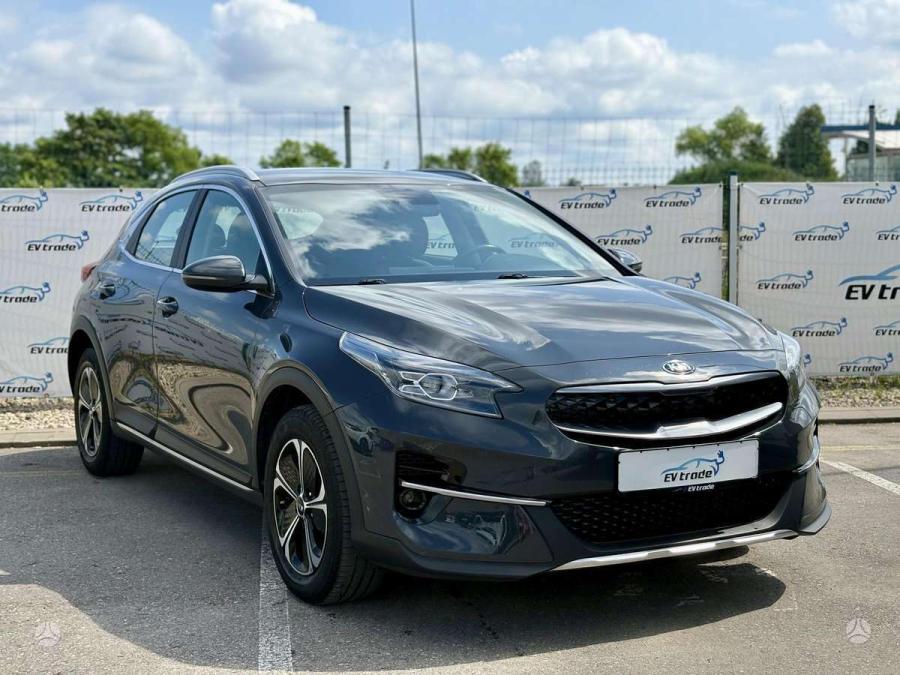 Grey Kia XCeed 2021 in Vilnius, with an engine capacity of 1.58 L and mileage of 109 thousand km for 16999 €, photo 4 on AUTOMOTO.COM.LV