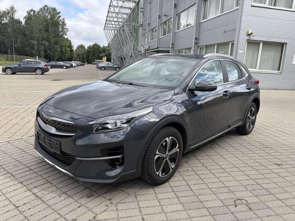 Grey Kia XCeed 2021 in Marijampole, with an engine capacity of 1.58 L and mileage of 110 thousand km for 16900 €, photo 1 on AUTOMOTO.COM.LV