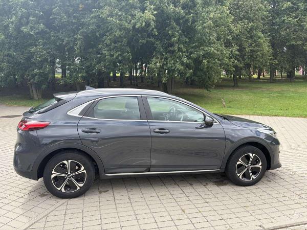 Grey Kia XCeed 2021 in Marijampole, with an engine capacity of 1.58 L and mileage of 110 thousand km for 16900 €, photo 9 on AUTOMOTO.COM.LV