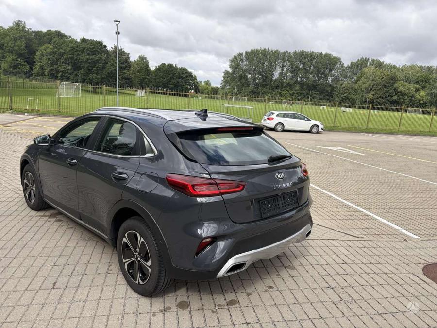 Pelēks Kia XCeed 2021 Marijampole, ar dzinēja tilpumu 1.58 L un nobraukumu 110 tūkst. km par 16900 €, foto 14 vietnē AUTOMOTO.COM.LV