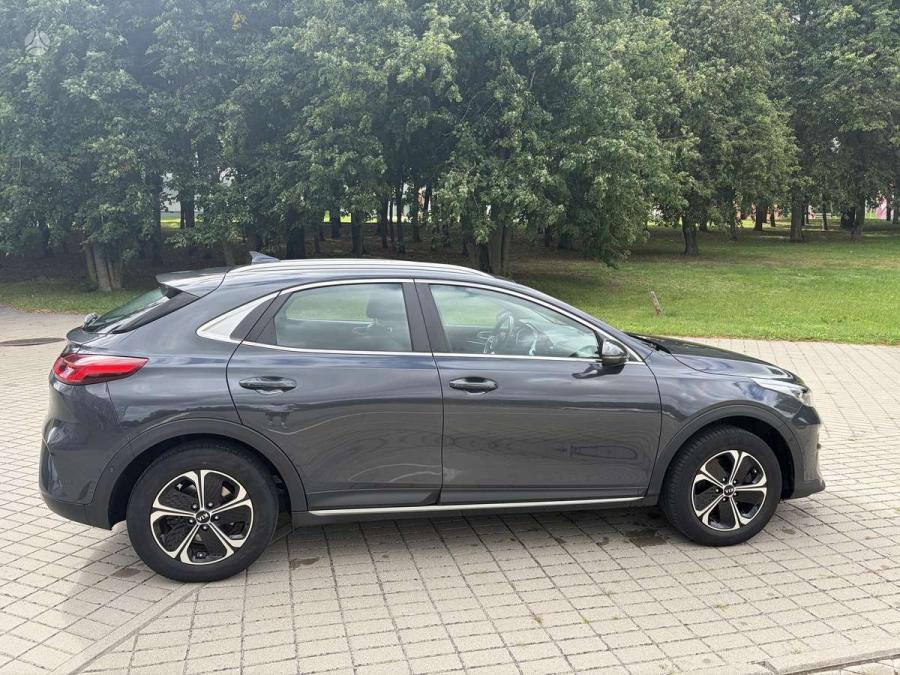 Grey Kia XCeed 2021 in Marijampole, with an engine capacity of 1.58 L and mileage of 110 thousand km for 16900 €, photo 10 on AUTOMOTO.COM.LV