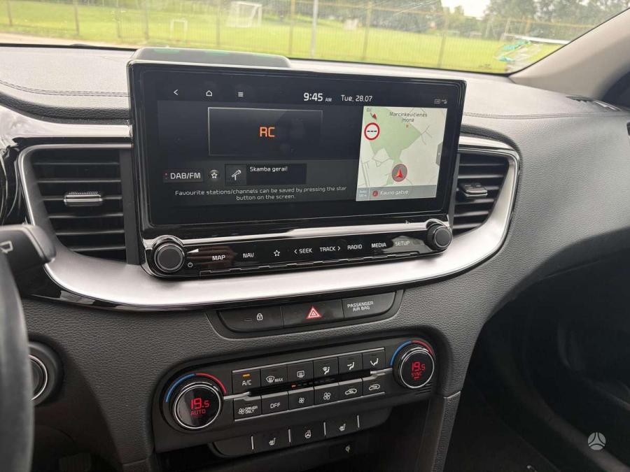 Grey Kia XCeed 2021 in Marijampole, with an engine capacity of 1.58 L and mileage of 110 thousand km for 16900 €, photo 24 on AUTOMOTO.COM.LV