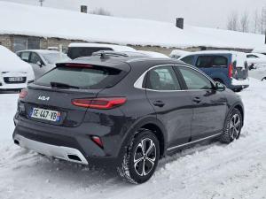 Grey Kia XCeed 2022 in Taurage, with an engine capacity of 1.58 L and mileage of 186 thousand km for 11800 €, photo 3 on AUTOMOTO.COM.LV