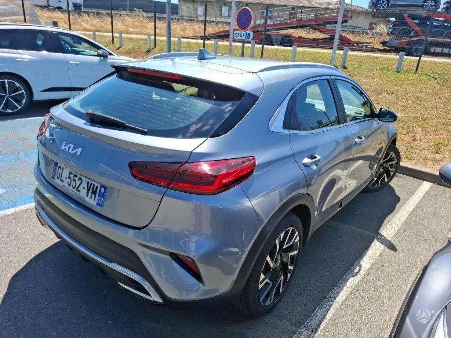 Pelēks Kia XCeed 2023 Viļņa, ar dzinēja tilpumu 1.60 L un nobraukumu 184 tūkst. km par 13499 €, foto 3 vietnē AUTOMOTO.COM.LV