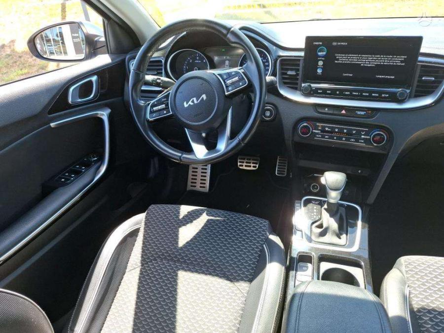 Pelēks Kia XCeed 2023 Viļņa, ar dzinēja tilpumu 1.60 L un nobraukumu 184 tūkst. km par 13499 €, foto 4 vietnē AUTOMOTO.COM.LV