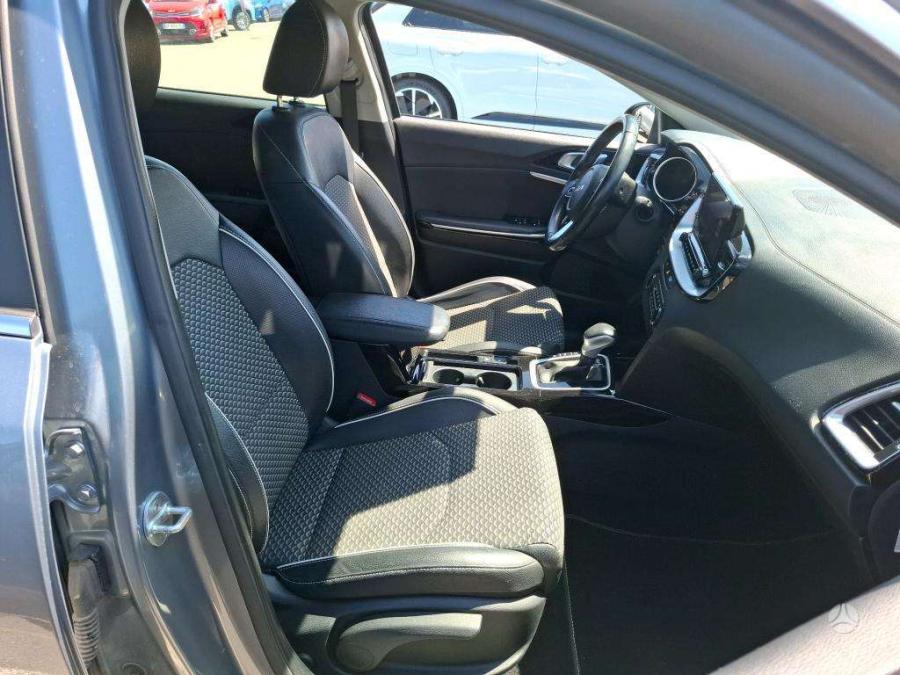Pelēks Kia XCeed 2023 Viļņa, ar dzinēja tilpumu 1.60 L un nobraukumu 184 tūkst. km par 13499 €, foto 7 vietnē AUTOMOTO.COM.LV